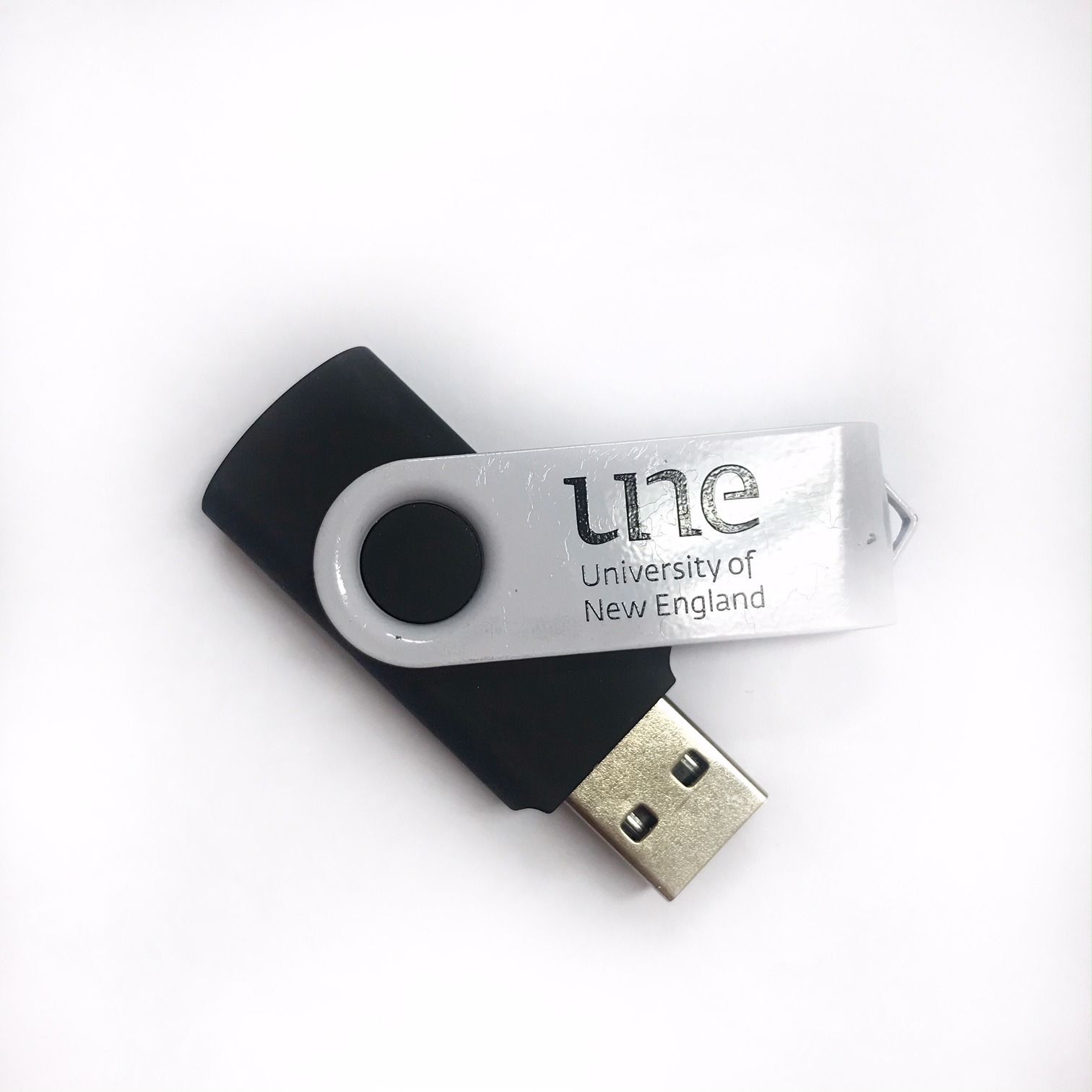 UNE USB | The Shop