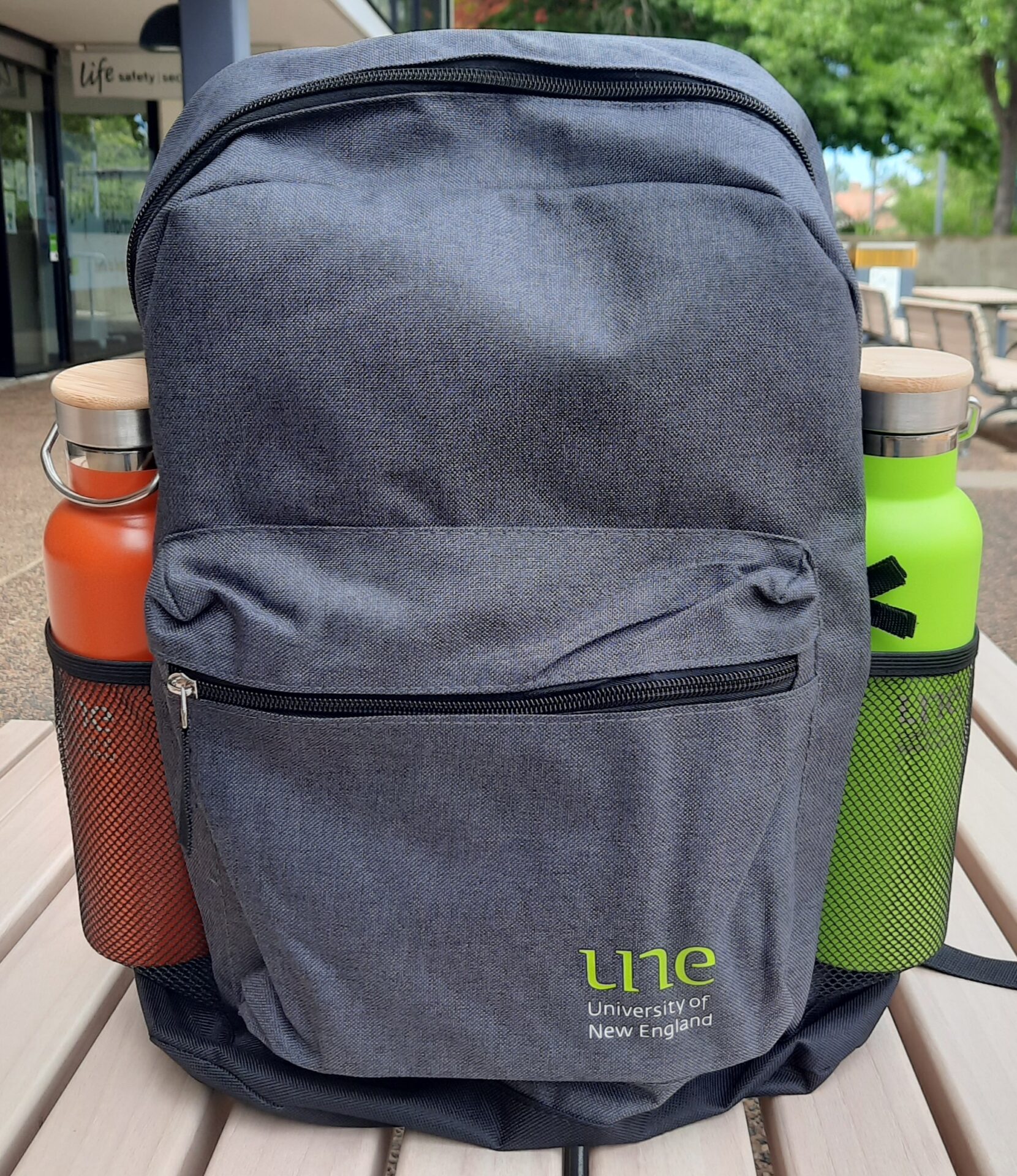 UNE Back Pack | The Shop